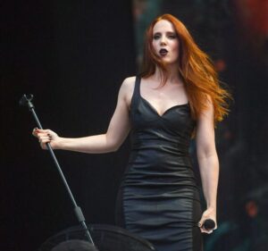 Simone Simons, la cantante de Epica que también es modelo e influencer - ColorMusic