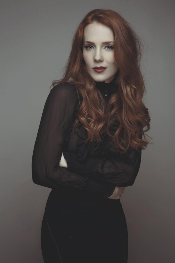 Simone Simons, la cantante de Epica que también es modelo e influencer ...