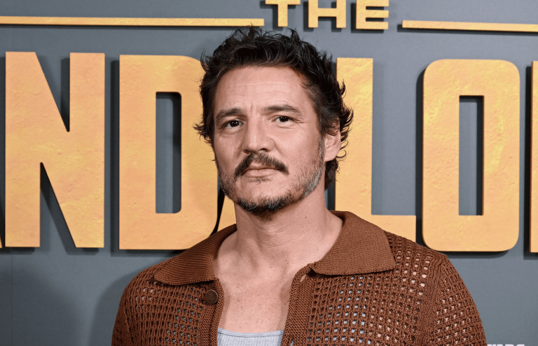 Pedro Pascal en la alfombra roja de Mandalorian - ColorMusic