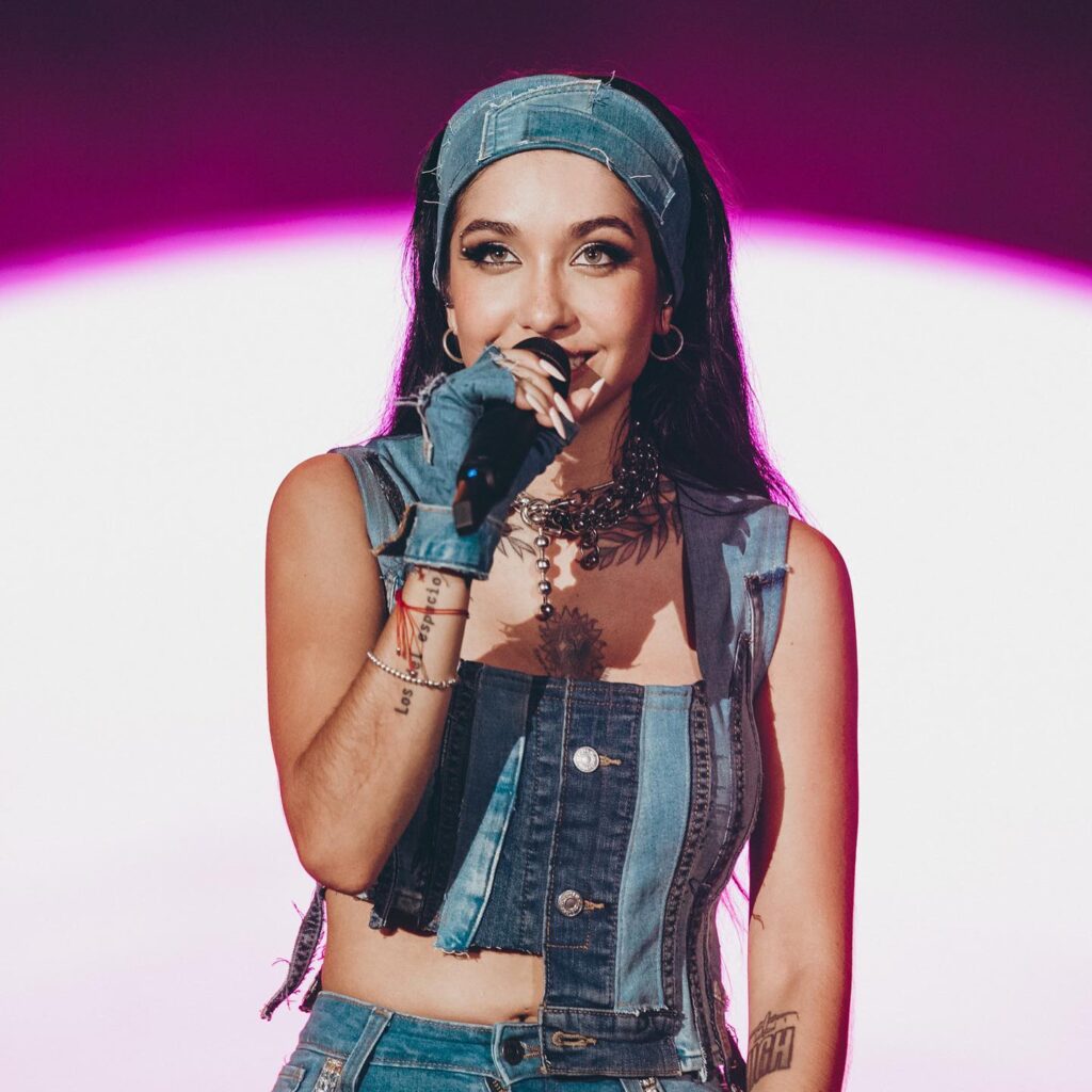 María Becerra - Biografía, Videos, TOur 44 - ColorMusic