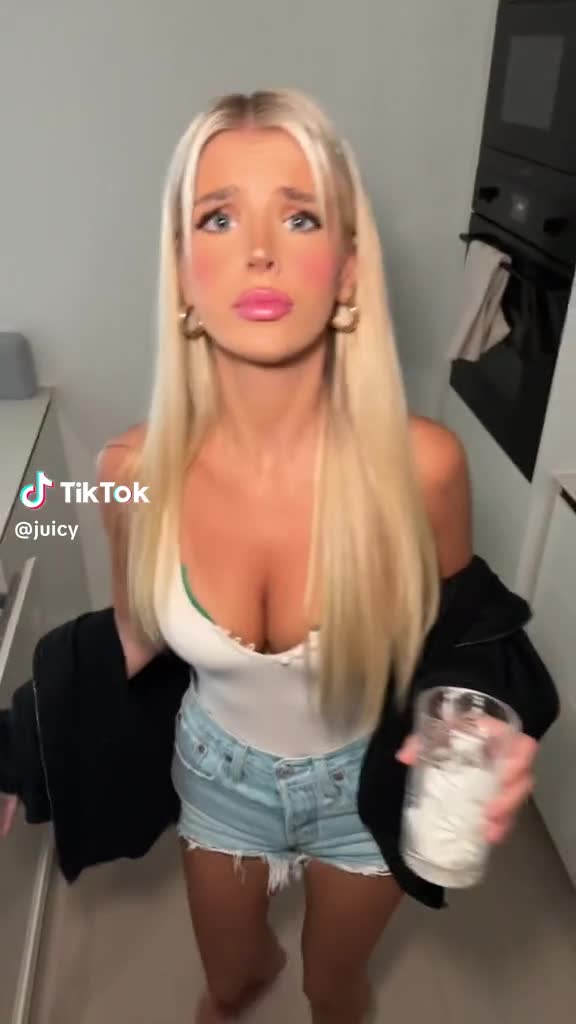 Video de Lily Lanes OnlyFans 36 - ColorMusic