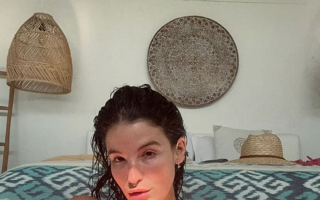 LaSirena69 en Bikini Azul - ColorMusic