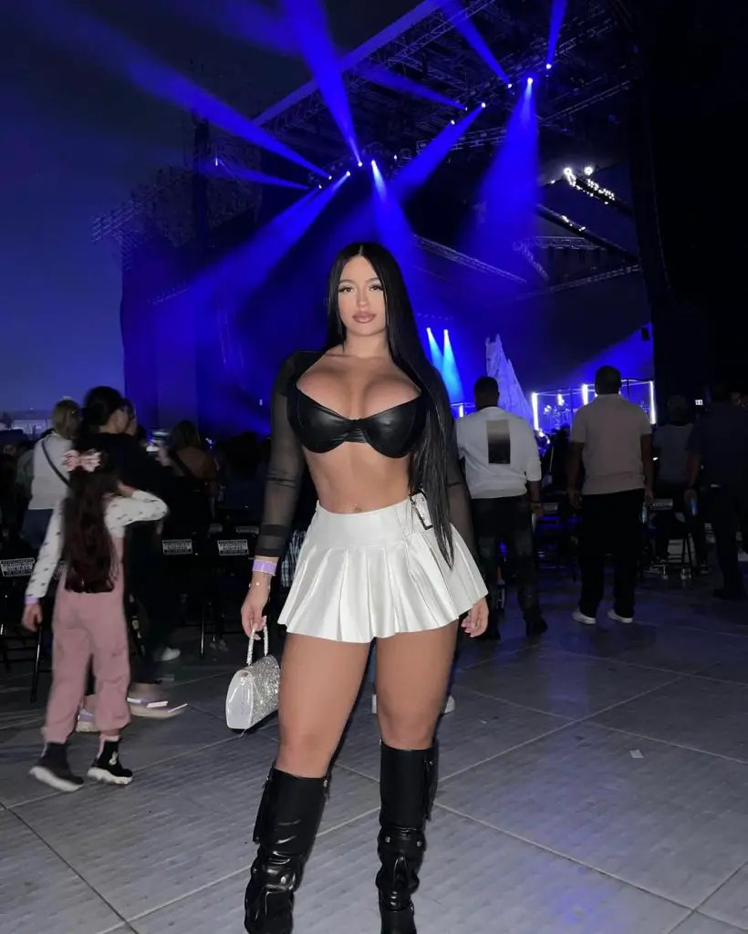 Eimy Conteraras Modelo Venezolana 05 - ColorMusic