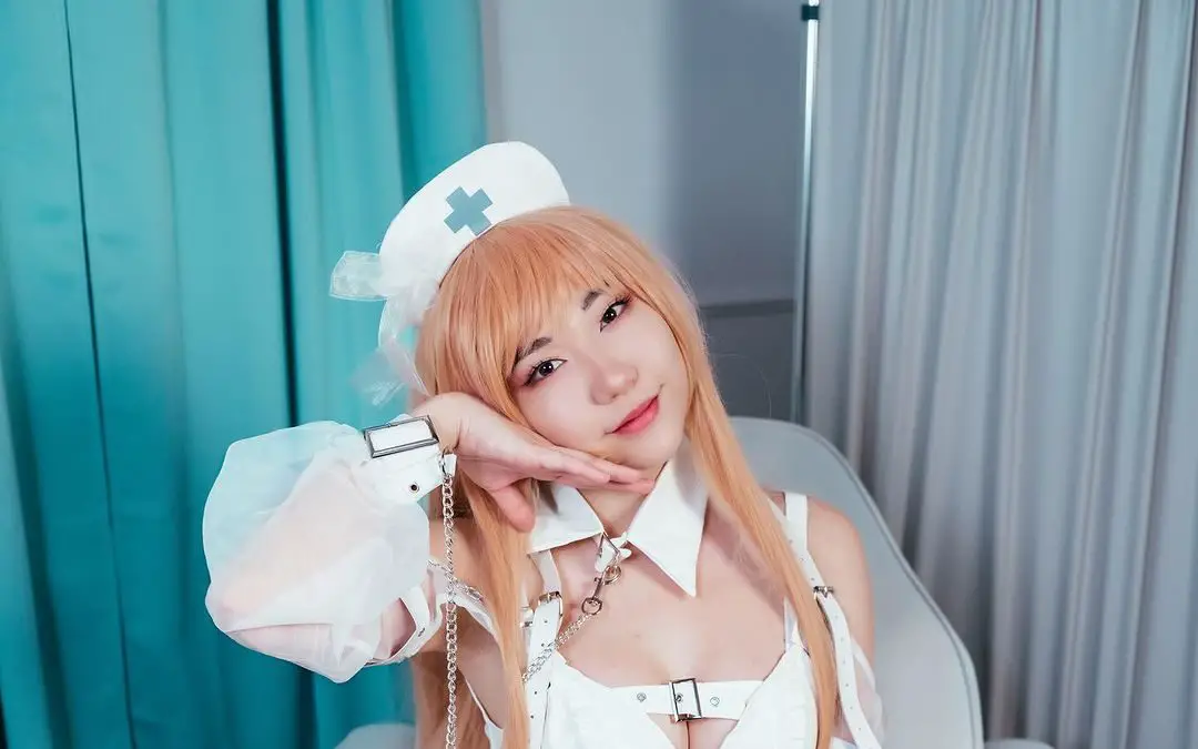 Emmi Xi - Foto 017 - ColorMusic