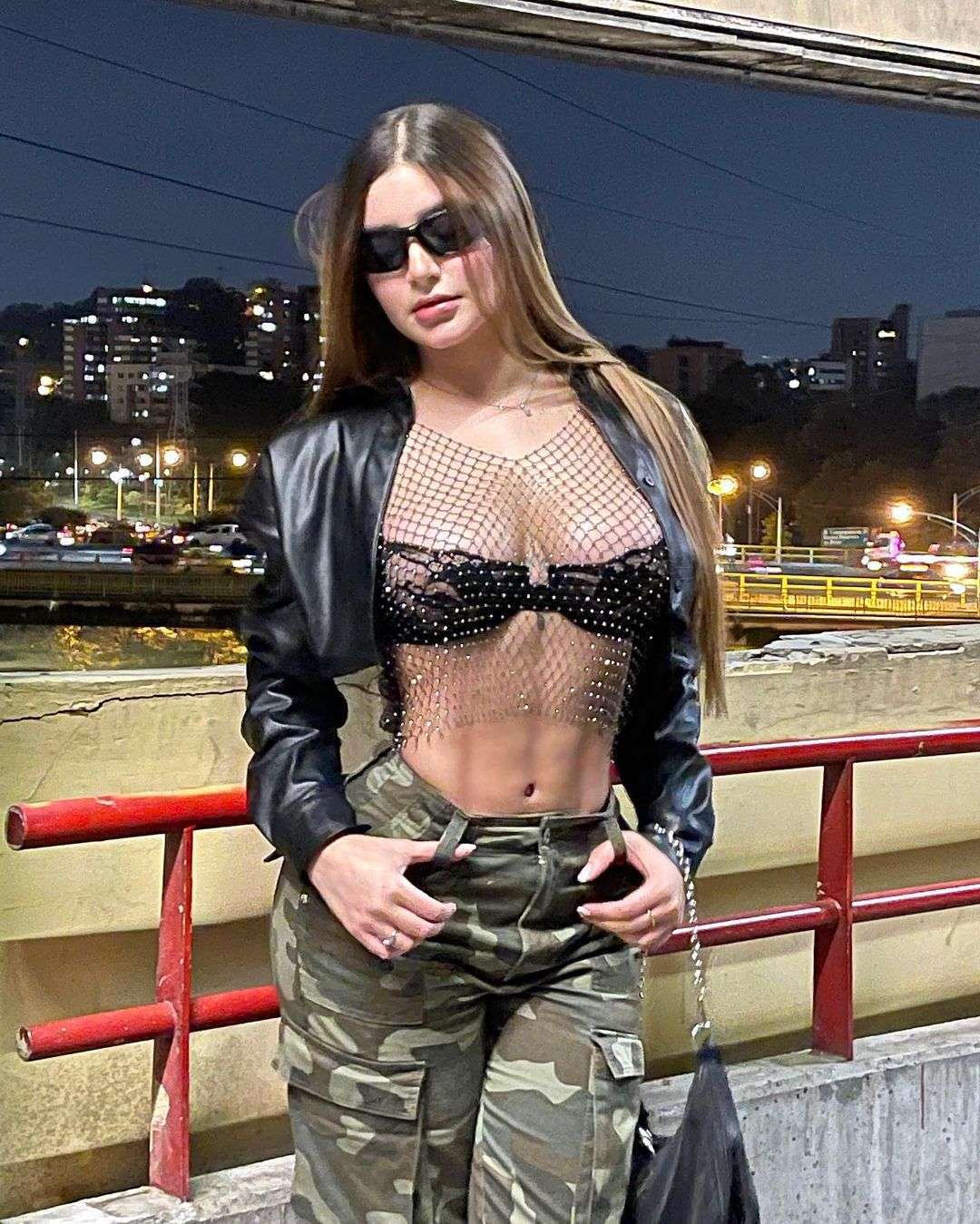 Laura Sahar - Modelo - ColorMusic