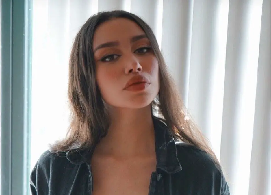 aletrevino-onlyfans-025 - ColorMusic