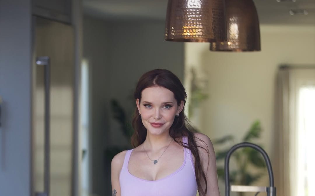 chloe-foxxe-onlyfans-1 - ColorMusic