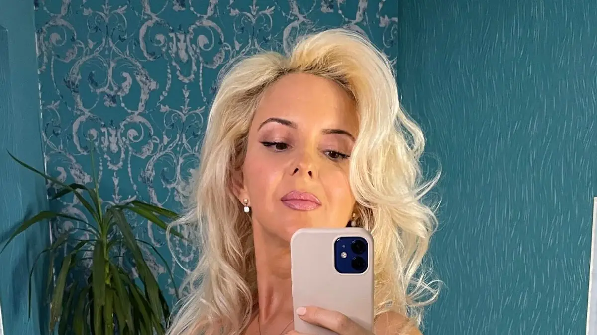 nasi-petkova-onlyfans-0111 - ColorMusic