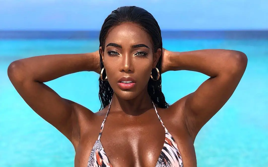 Monifa_Jansen_modelo-negra-holanda-022 - ColorMusic