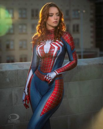 Bella LeBaron, cosplayer de USA en TikTok - ColorMusic